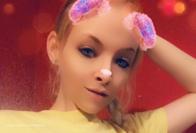 Captain Underboob & Sidekick Spongebob - HBearLive Official Photos ...