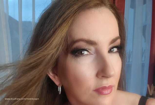 Showing Off My New Necklace Mistress Ayn Real Life Dominatrix And