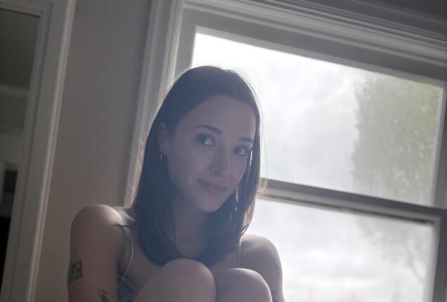 Good morning sweet babies - SweetEmilyy Official Photos | www.Loyalfans.com
