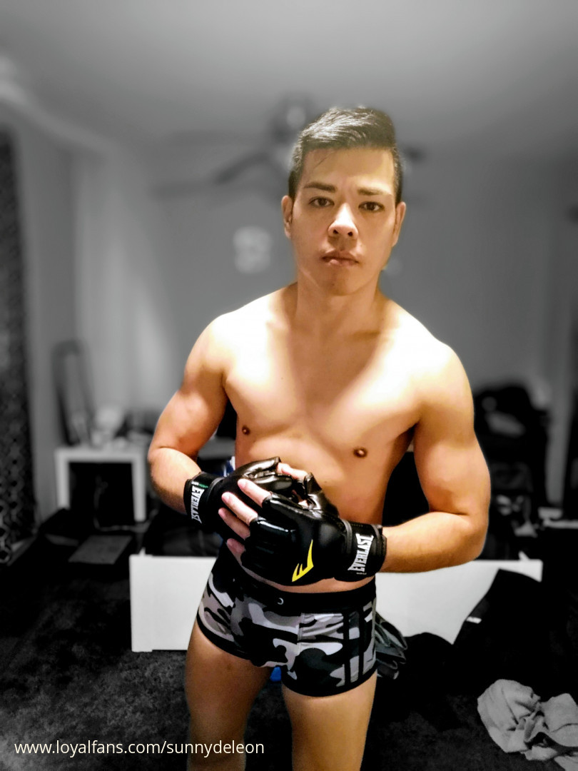 Sunny DeLeon’s Official Social Fan Page | LoyalFans