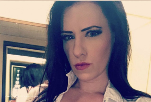 Say hi if you love underboob - Justine Cross Official Photos | www.Loyalfans.com