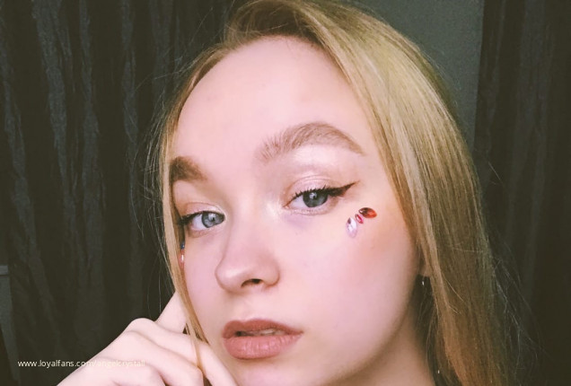 Let’s break up the day a little 😊 - Angel Crystall Official Photos | www.Loyalfans.com