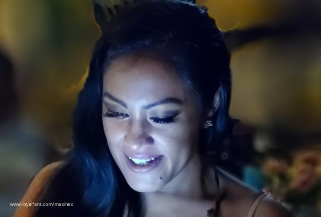 💝I LOVE READING YOUR COMMENTS AND MESSAGES💝 - MaxineX Official Photos ...