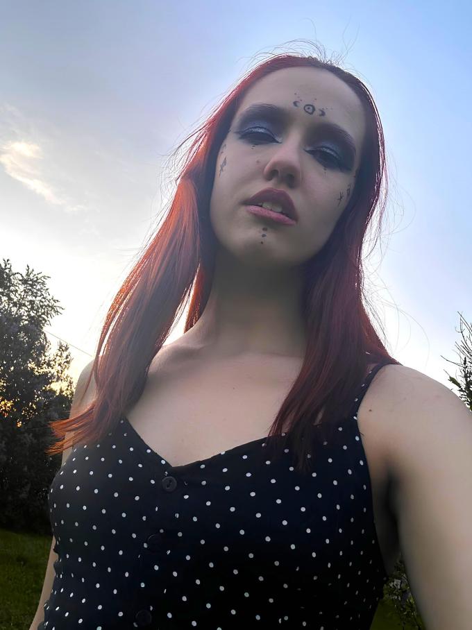 The Ideal Goddess and Her Worship - Queen Alexa Official Photos | www ...