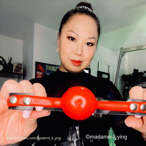 Worship our Divine Feet - Madame Li Ying Official Photos | www.Loyalfans.com