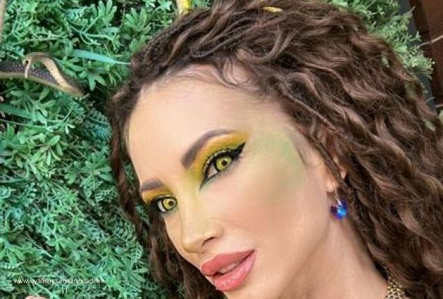 Shimmering like the stars in the night sky, my silky nylons make you ...