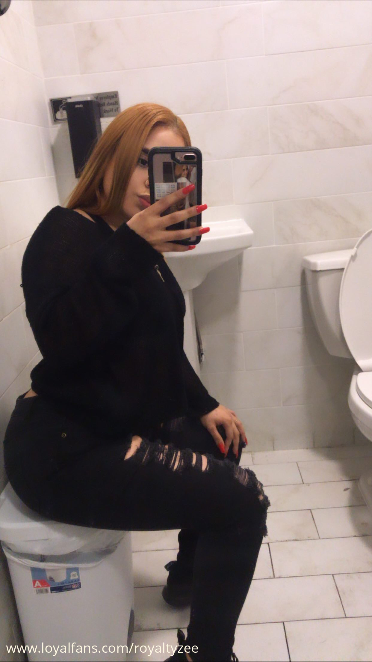 RoyaltyZee's videos and clips | Official account | LoyalFans