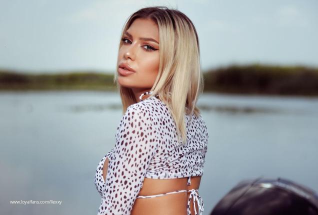 oil on ass - MISS Lexxy Official Profile | www.Loyalfans.com