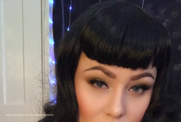 Chat live with Miss Deviant, now! - The Deviant Domme Official Photos | www.Loyalfans.com