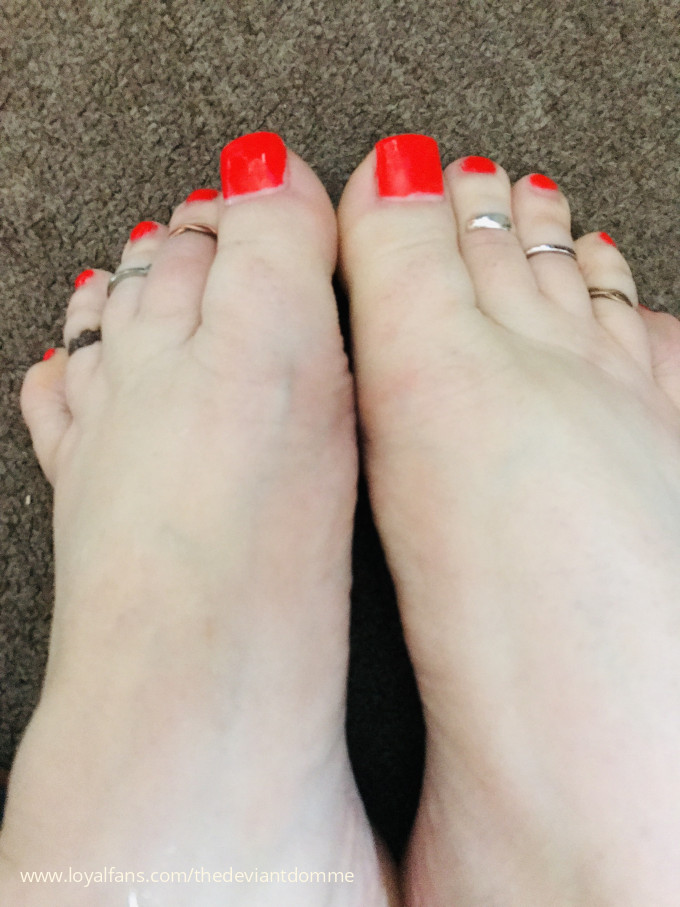 Live foot worship & foot job. - The Deviant Domme Official Photos ...