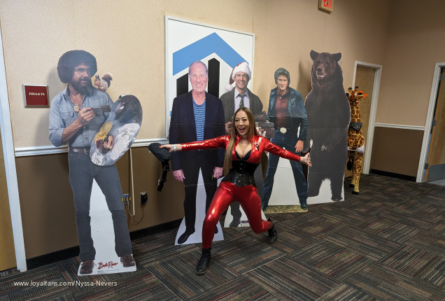 Met these cool dudes in the hallway - Nyssa Nevers Custom Videos Asian Switch Official Photos ...