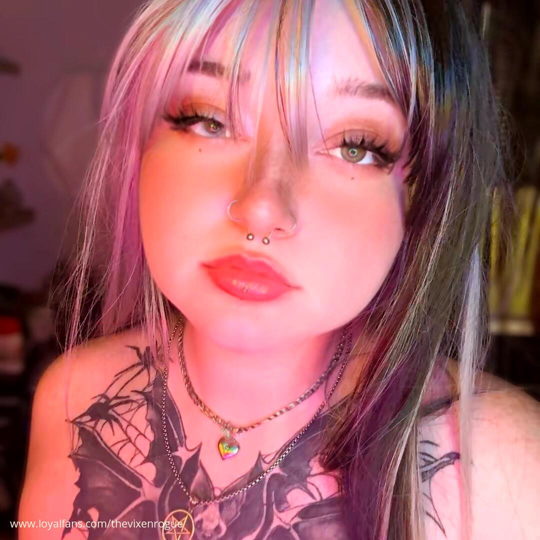 Obey Goddess Vixen’s Official Social Fan Page | LoyalFans