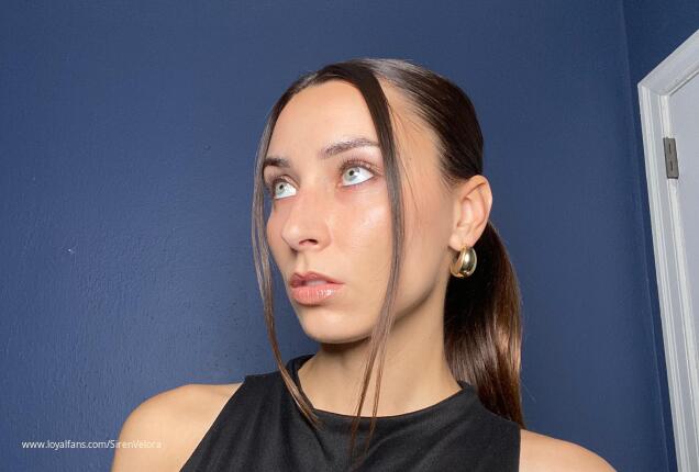 Drooling over my face or my feet? - Velora The Siren Official Profile ...