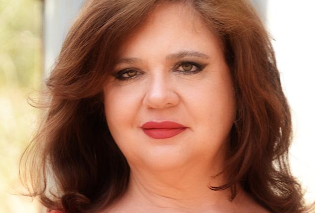 The Queen👑 sitting in her dilapidated Castle 🏰 - Nonnie 40DD Official ...