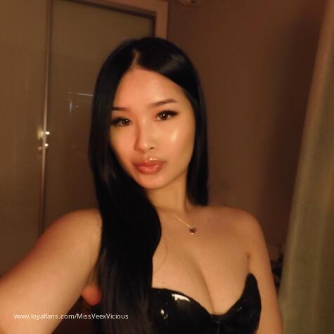 Miss Vee Findom’s Official Social Fan Page | LoyalFans