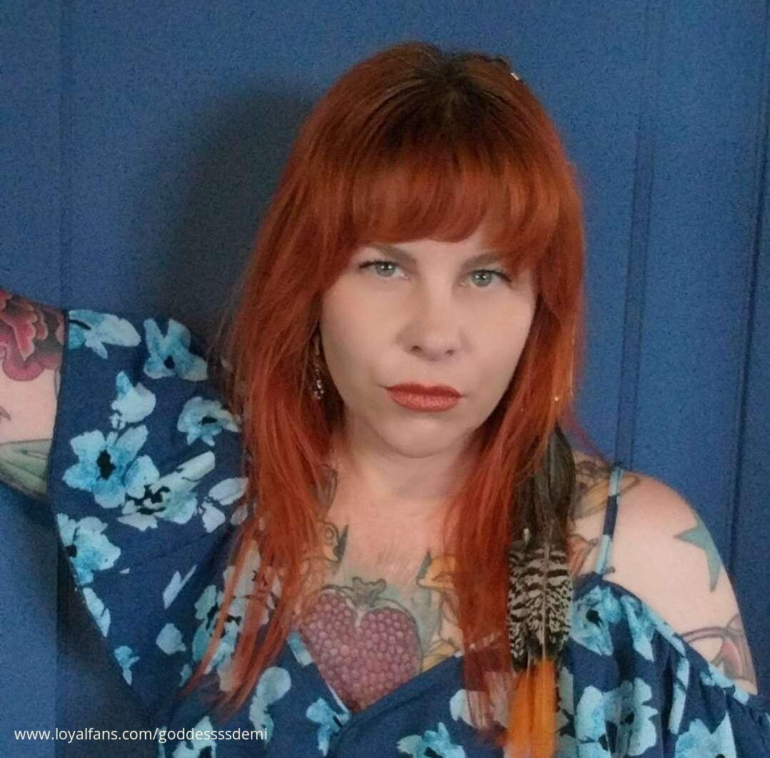 Goddess Demi Dark Mommy Domme and Cougar Cuckstress's Official Social ...
