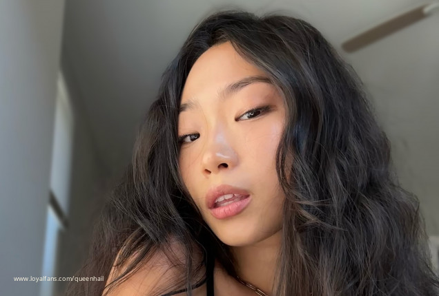 To Stroke or Not to Stroke - QueenHail Official Profile | www.Loyalfans.com