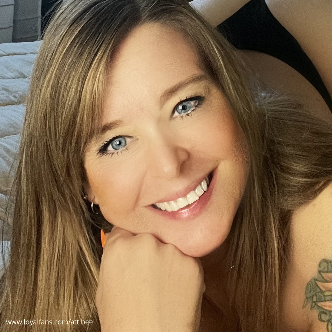 theattibee’s Official Social Fan Page | LoyalFans