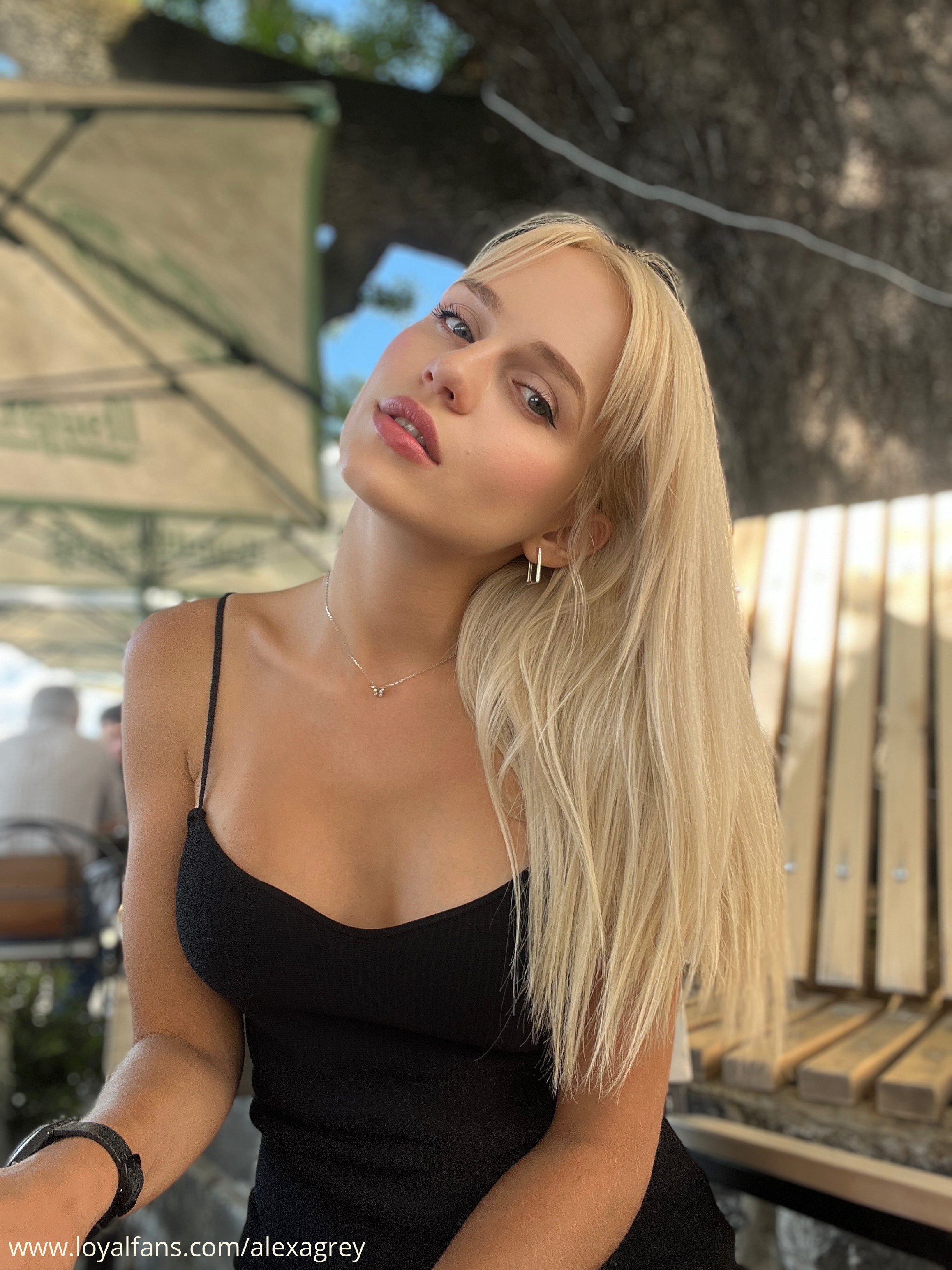 AlexaGrey’s Official Social Fan Page | LoyalFans