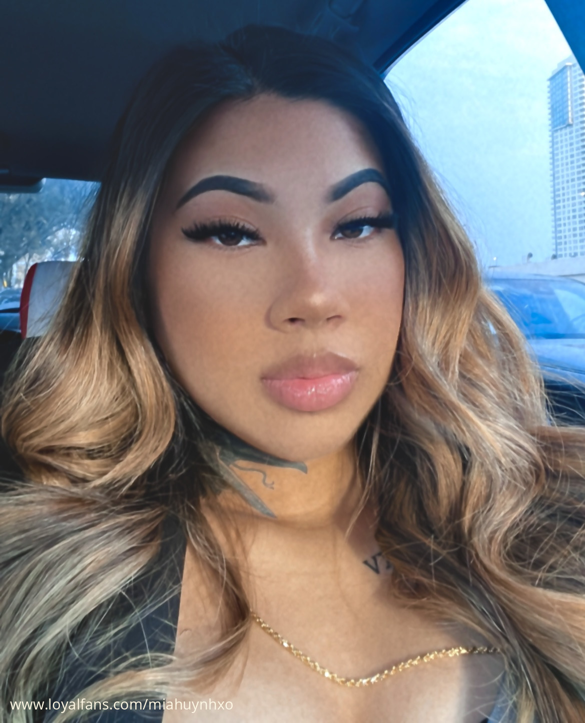 MiaHuynhxo’s Official Social Fan Page | LoyalFans