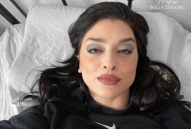 It’s very easy to put a smile on My face ☺️ - Mistress Bella Lugosi ...