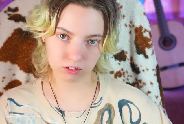 huh wuh lizards😵 - RocKStonee Official Photos | www.Loyalfans.com