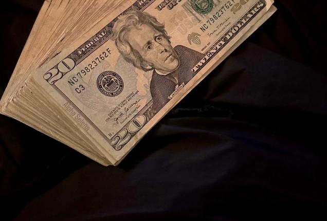 your money will always look better with Me - Alpha Selena Official ...