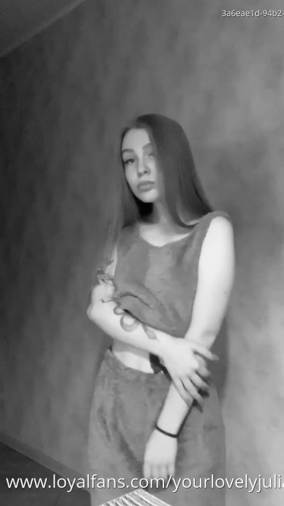 cutie - yourlovelyjulia Official Profile | www.Loyalfans.com