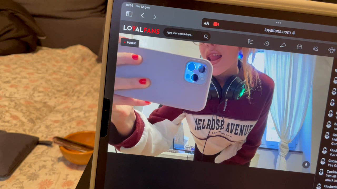 ON LIVE now 💻 - Hacker Doll Official Profile | www.Loyalfans.com