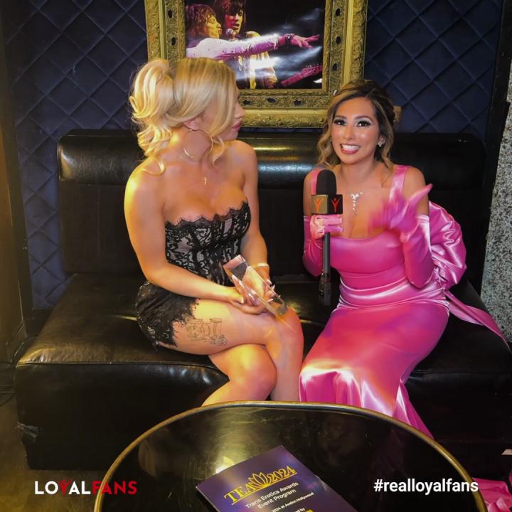 Could not be here without the fans! 💜 - LF Creator Spotlight Official Profile | www.Loyalfans.com