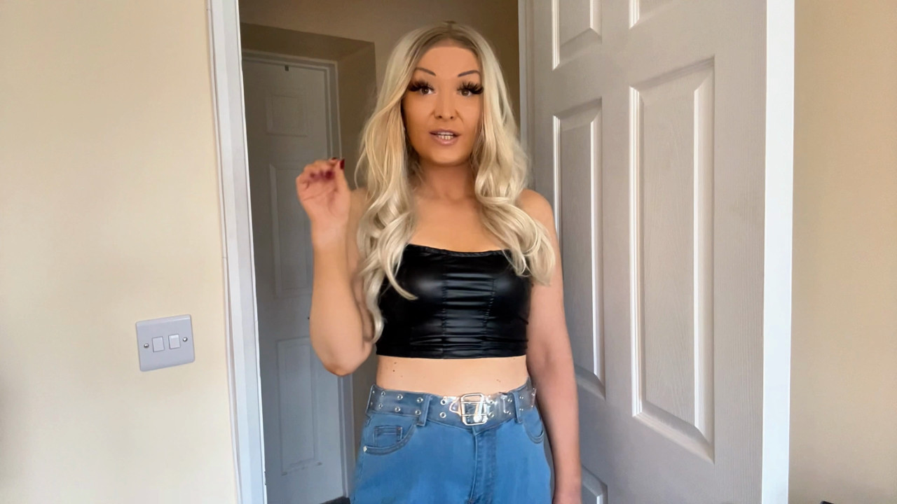 Take note 🫵🏼💦💦 - ChloeDom Official Profile | www.Loyalfans.com