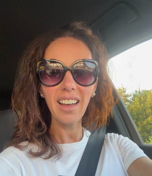 Wow it’s Friday - Kelly Hart Official Profile | www.Loyalfans.com