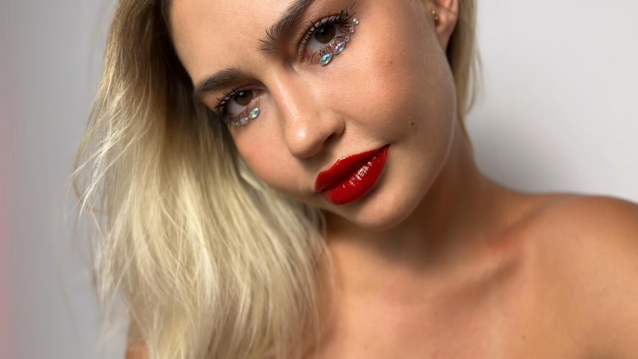 Do you feel like I'm controlling you? - Princess Lynette Phoenix ...