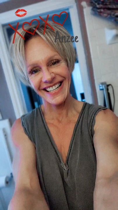 😘 Hope your 🐪 humpday 🐪 is smooth sailing from here... kisses luv ...