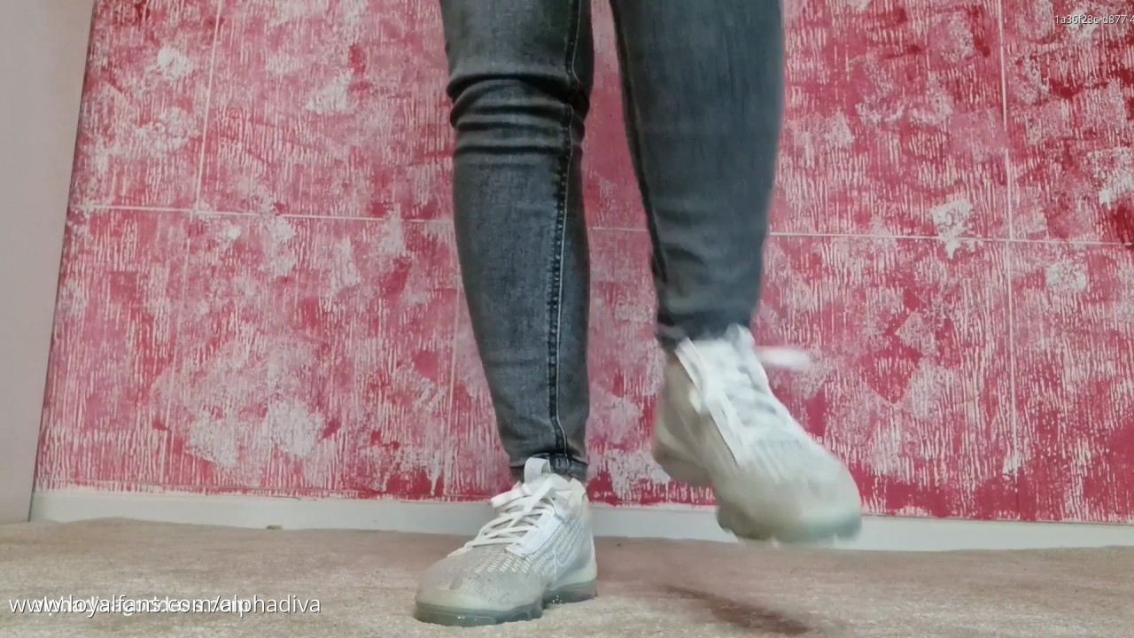 Follow your Queen - Alpha Diva Official Profile | www.Loyalfans.com