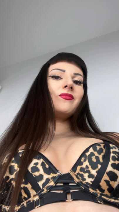 Filming new clips - Goddess Dora Medusa Official Profile | www.Loyalfans.com