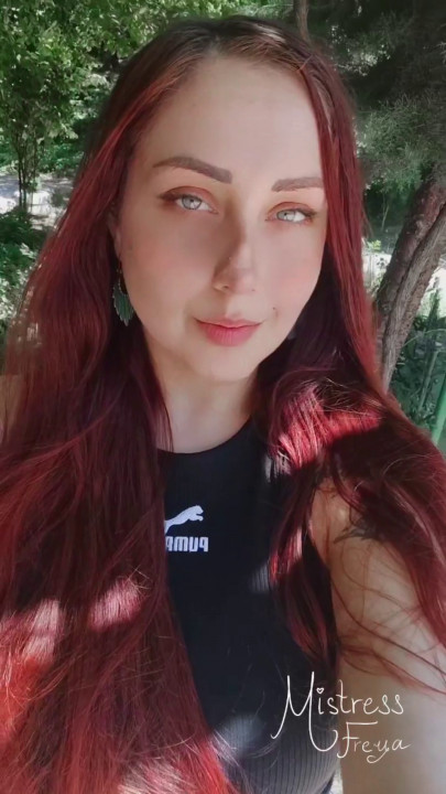 Happy Wednesday 💋 From your Mommy 👑 - Goddess Freya VIP Official ...