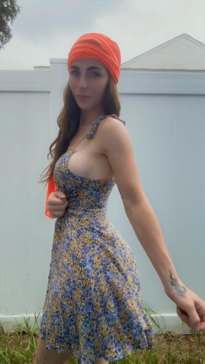 Happy Tuesday! Can I strip for you? - Luna Benna Official Profile | LoyalFans