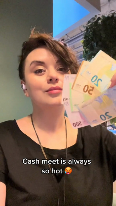 Cashmeet is always so hot 🥵 - FinDom Lady Vesper Domme Official Profile ...